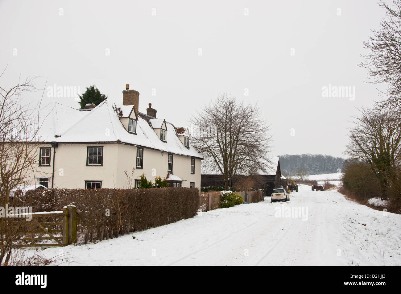 Farm house Cambridgeshire in the snow Stock Photo - Alamy