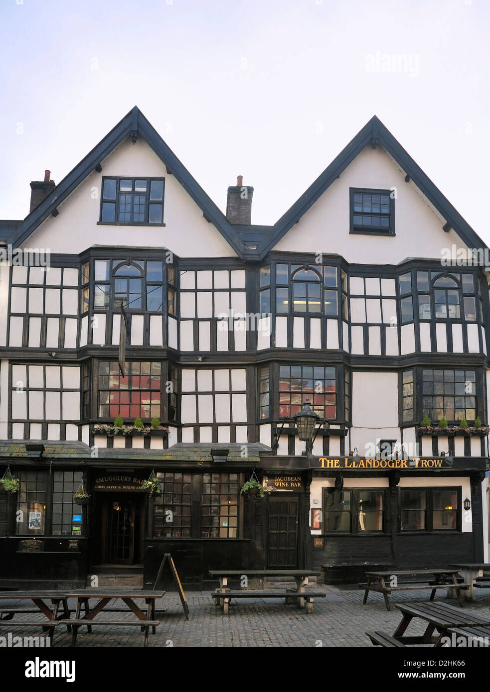 Trow hi-res stock photography and images - Alamy