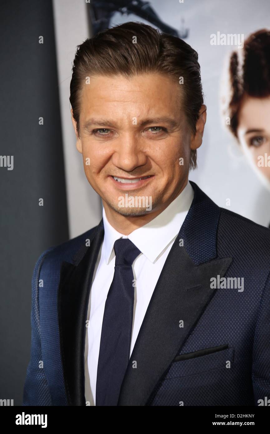 US actor Jeremy Renner arrives for the premiere of the movie 'Hansel ...