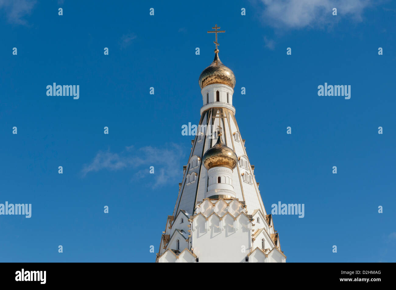 Golden domes orthodox church hi-res stock photography and images - Alamy