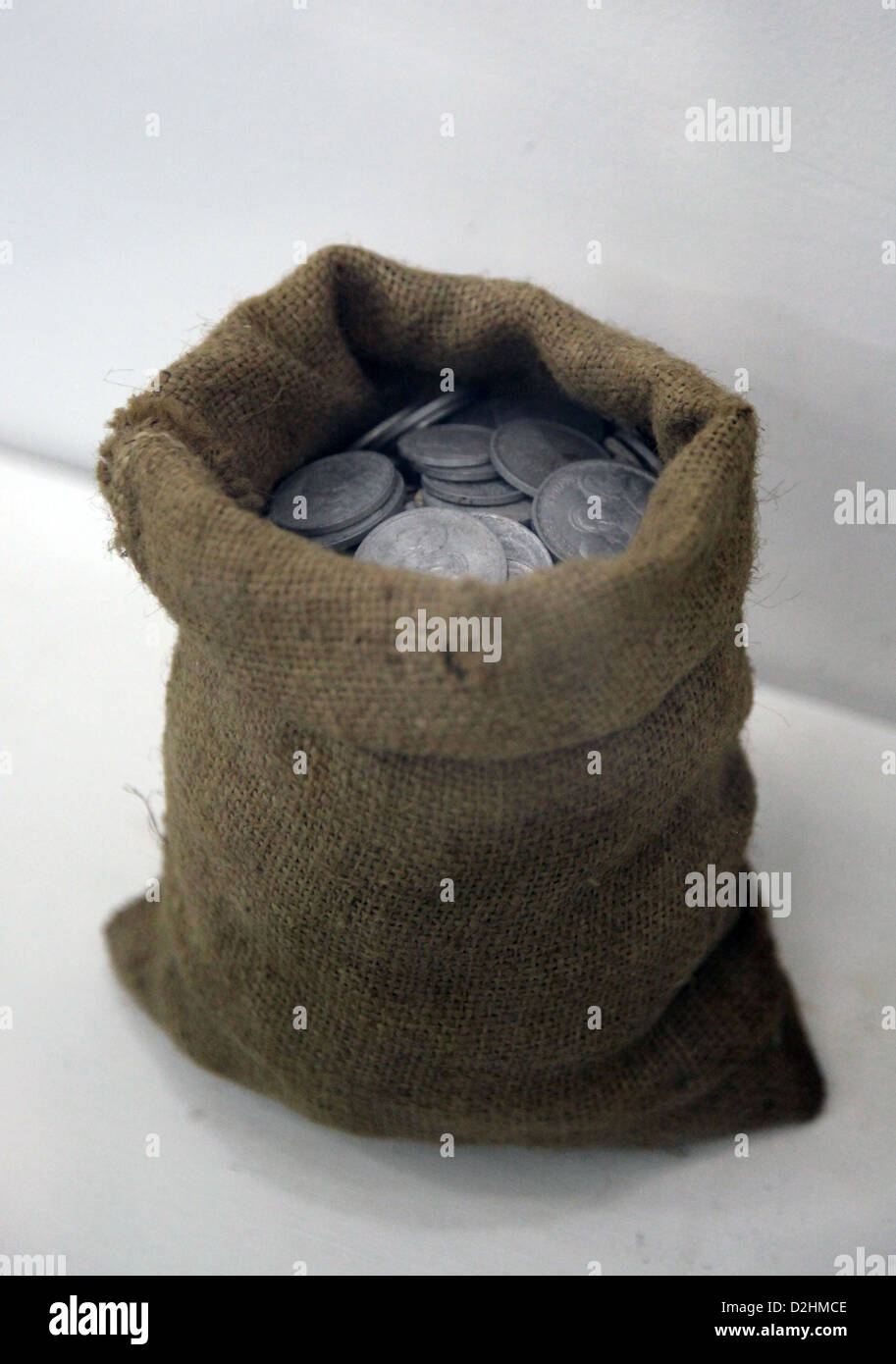 Old money bag hi-res stock photography and images - Alamy