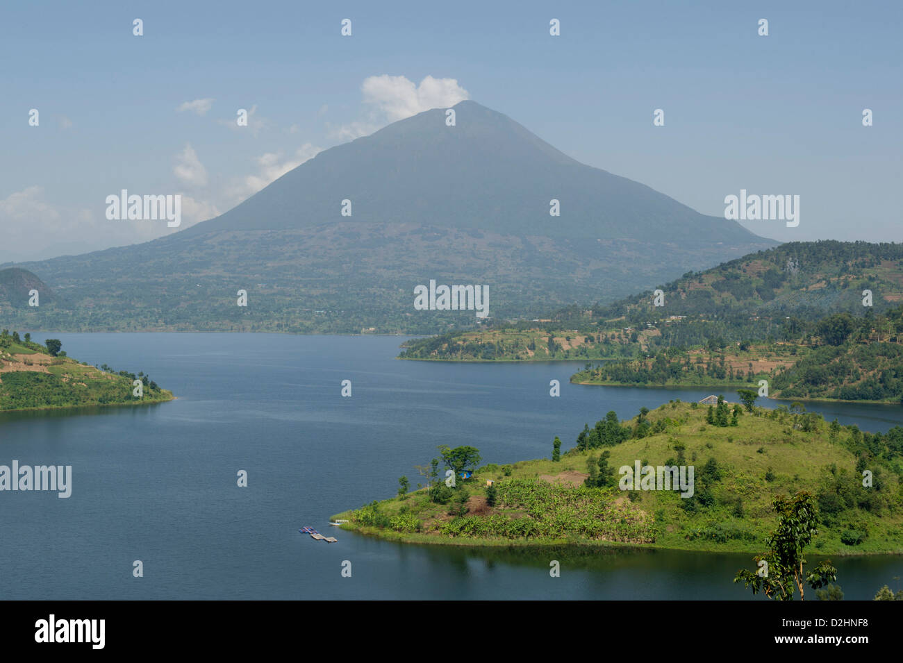 Lake burera rwanda hi-res stock photography and images - Alamy