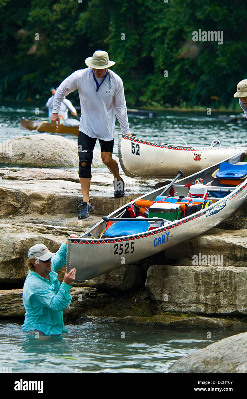 Portaging hi-res stock photography and images - Alamy