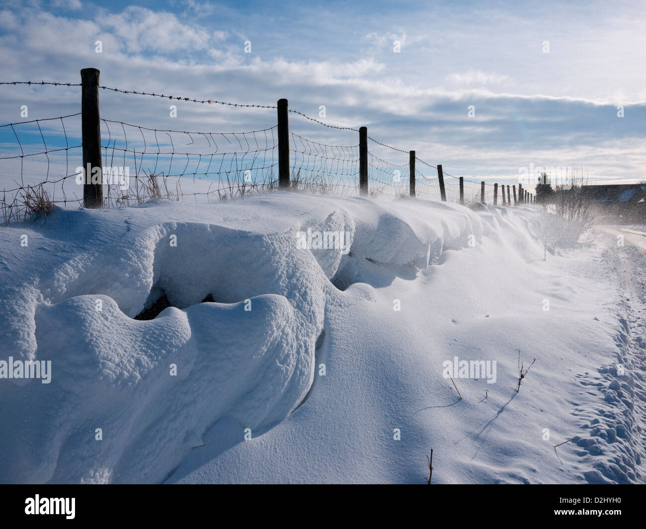 Snowdrift uk hi-res stock photography and images - Alamy