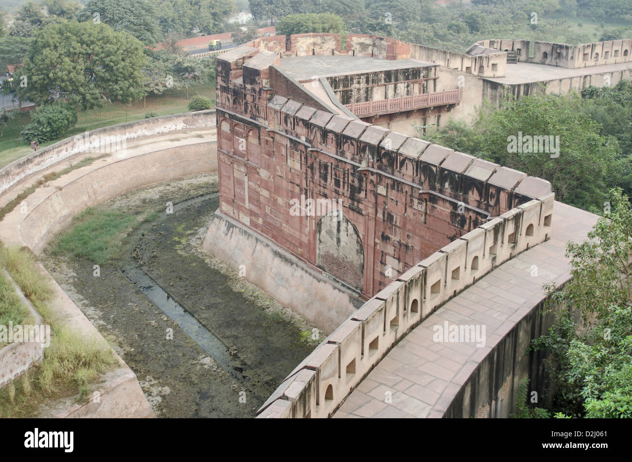 Outer wall of Red fort, Agra, Uttar Pradesh, India Stock Photo - Alamy