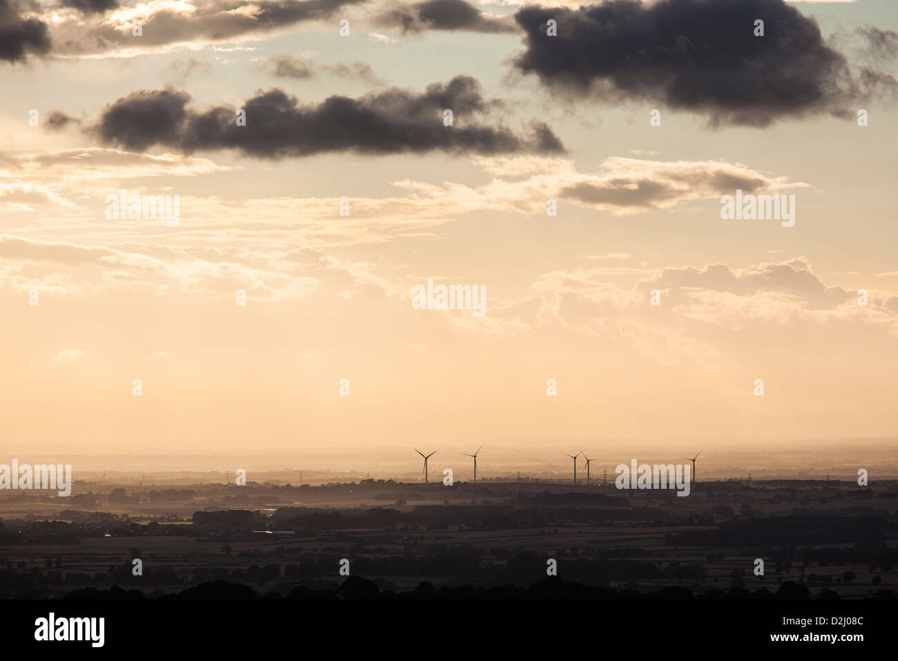 Seamer hi-res stock photography and images - Alamy