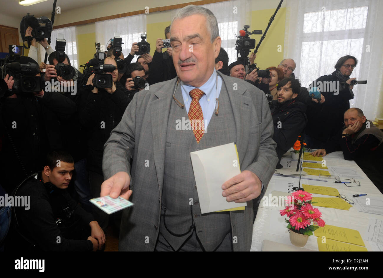 Presidential vote in west hi-res stock photography and images - Alamy