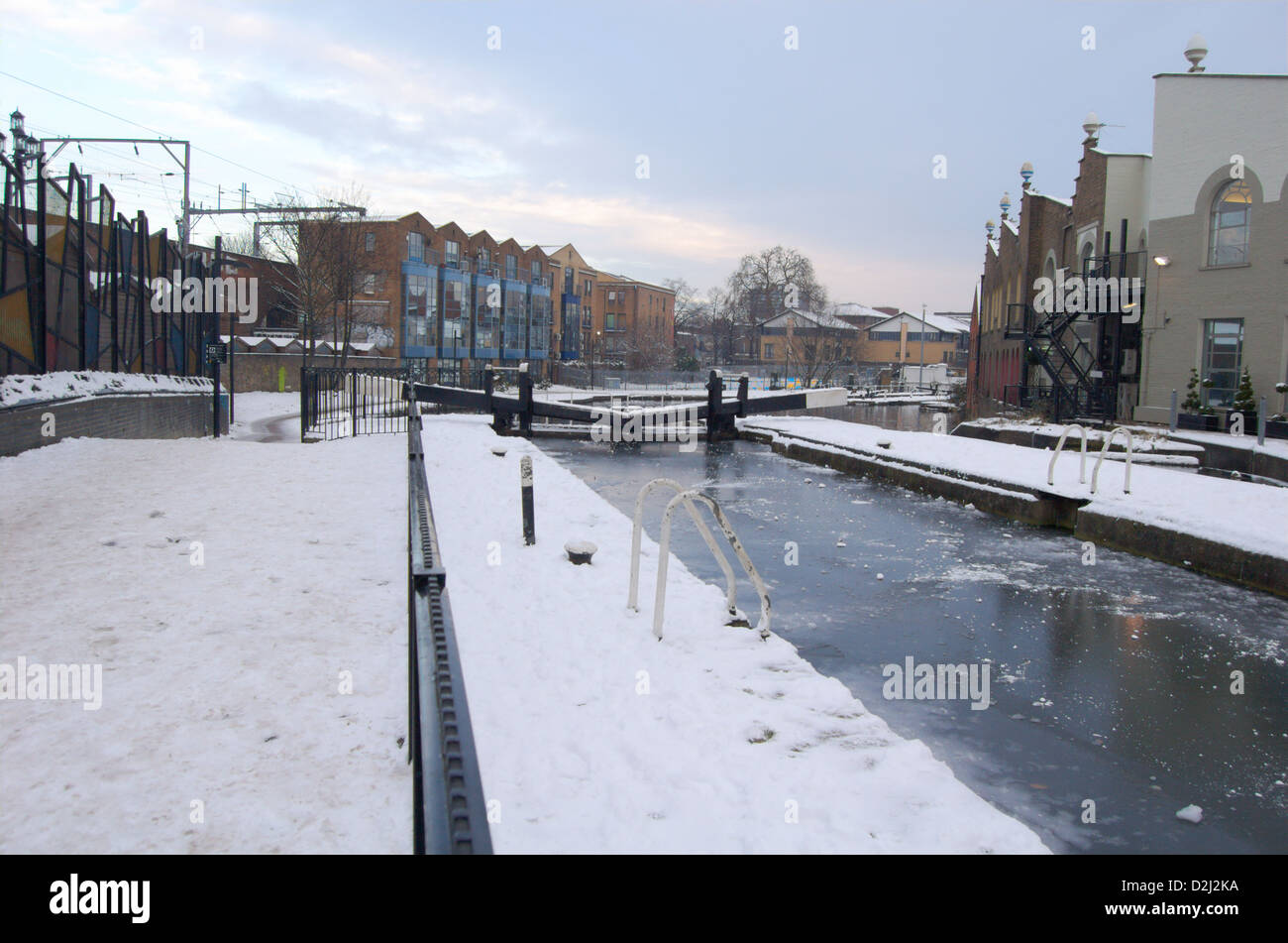 Regents Canal at Camden Lock in London, England Stock Photo - Alamy