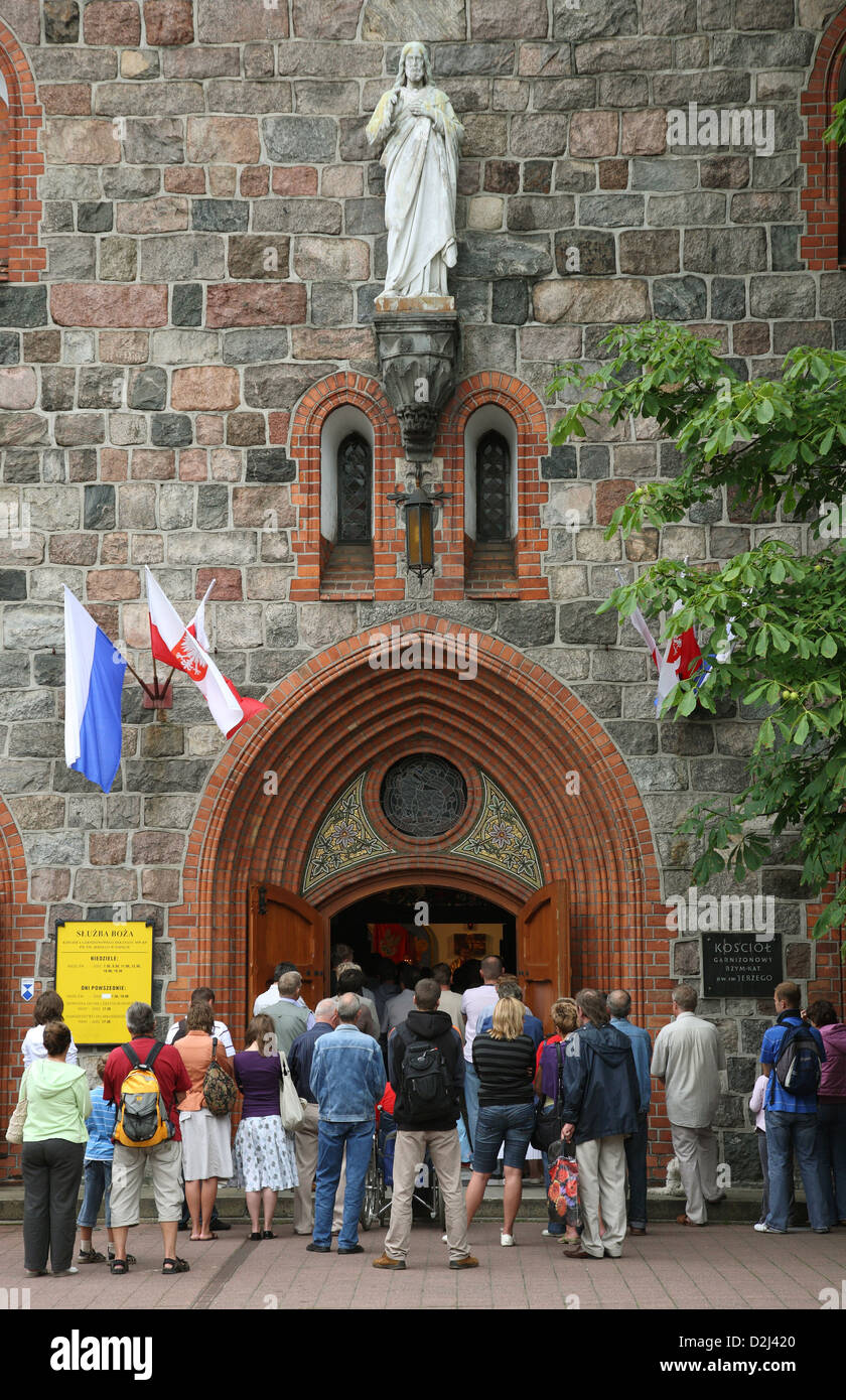 Crowded church service hi-res stock photography and images - Alamy