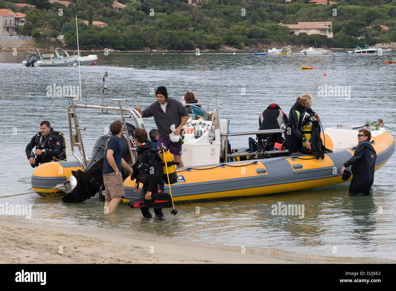 Scuba tour hi-res stock photography and images - Alamy