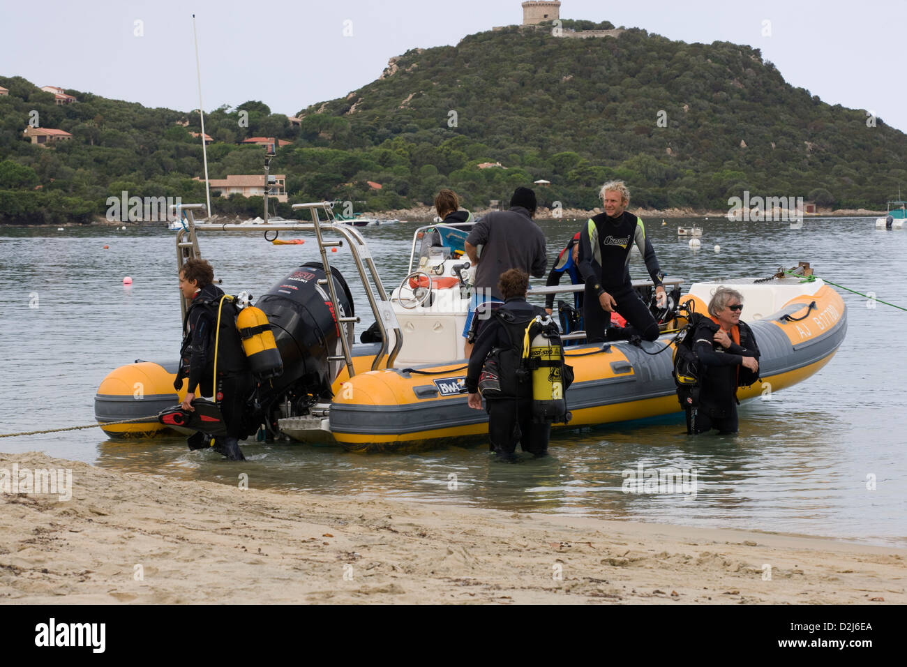 Scuba tour hi-res stock photography and images - Alamy