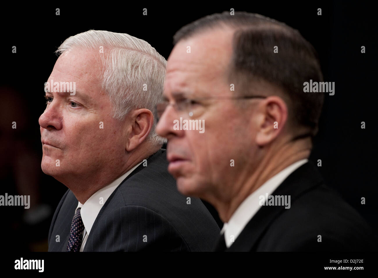 Secretary of Defense Robert Gates and Navy Admiral Mike Mullen ...