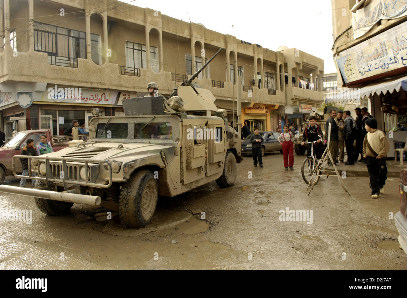 Us army iraq war humvee hi-res stock photography and images - Alamy
