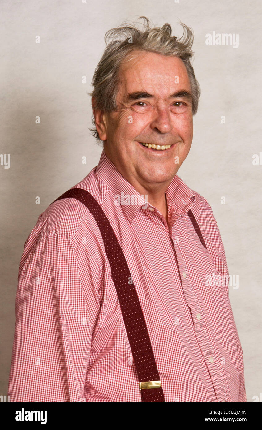 Journalist for the guardian hi-res stock photography and images - Alamy