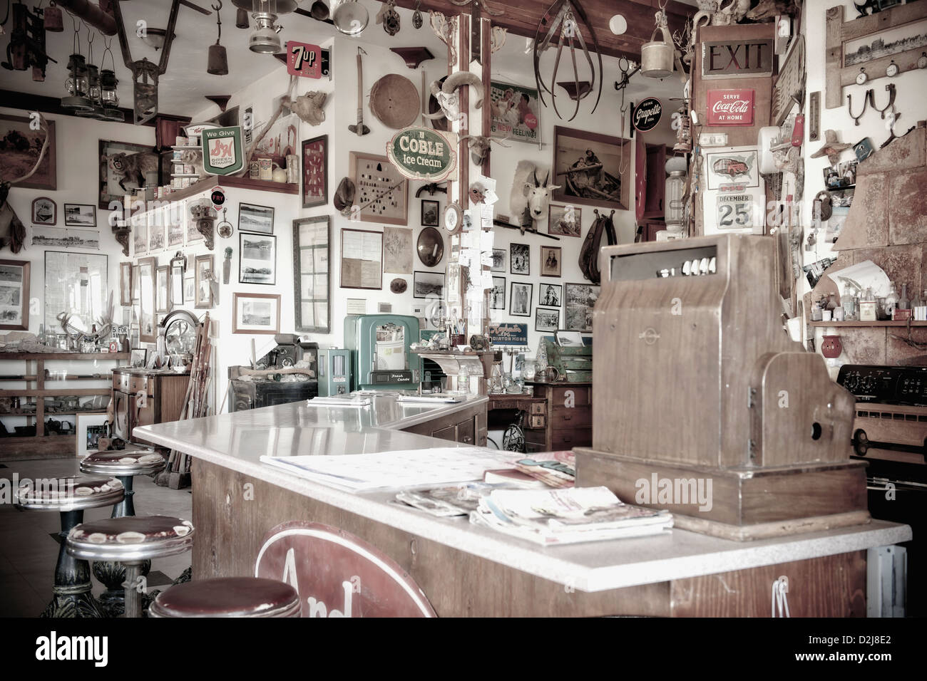 Old Fashioned Diner Stock Photo - Alamy