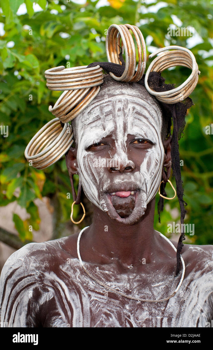 Head shot of painted and decorated Mursi woman-Omo Valley Stock Photo ...