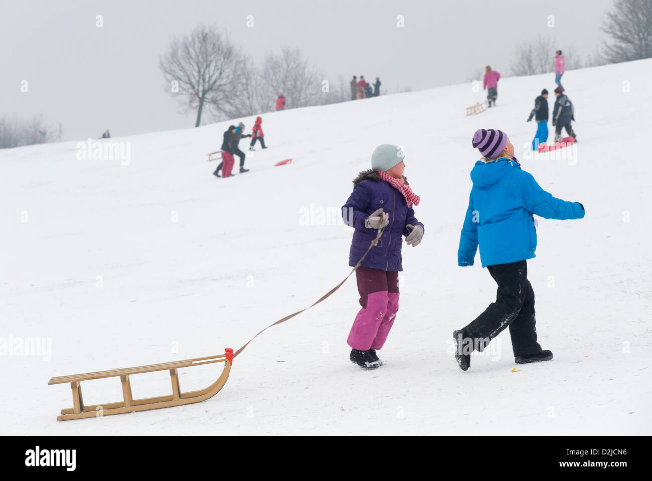 Berlin germany children sledding hi-res stock photography and images ...