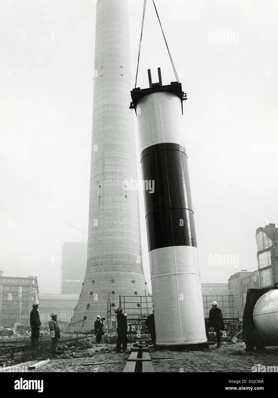 Berlin, GDR, the construction of the Berlin TV Tower Stock Photo - Alamy