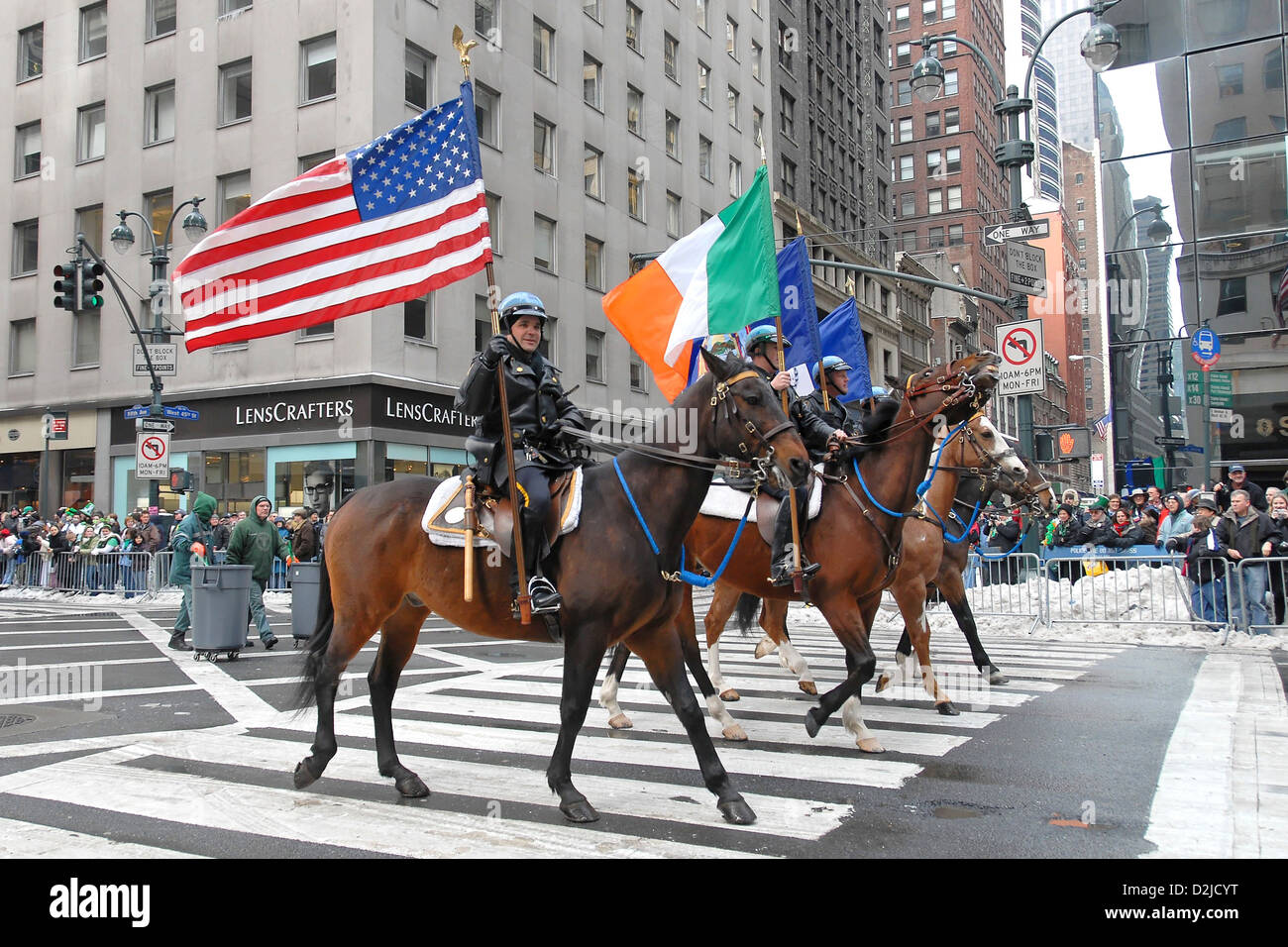 Police parade hi-res stock photography and images - Alamy