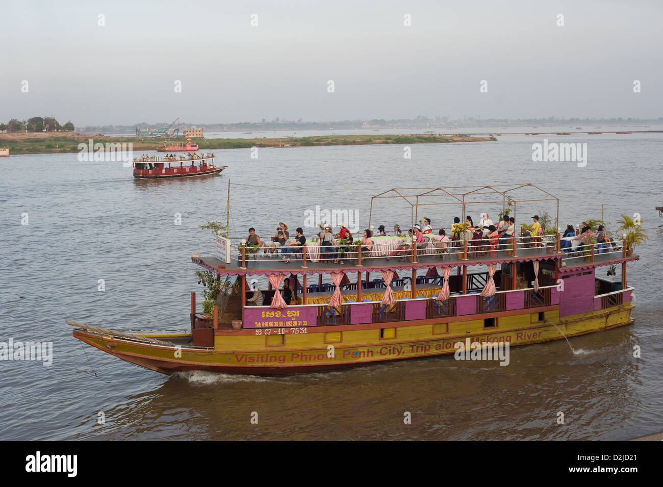 Phnom Penh, Cambodia, boat trips on the Mekong Stock Photo - Alamy