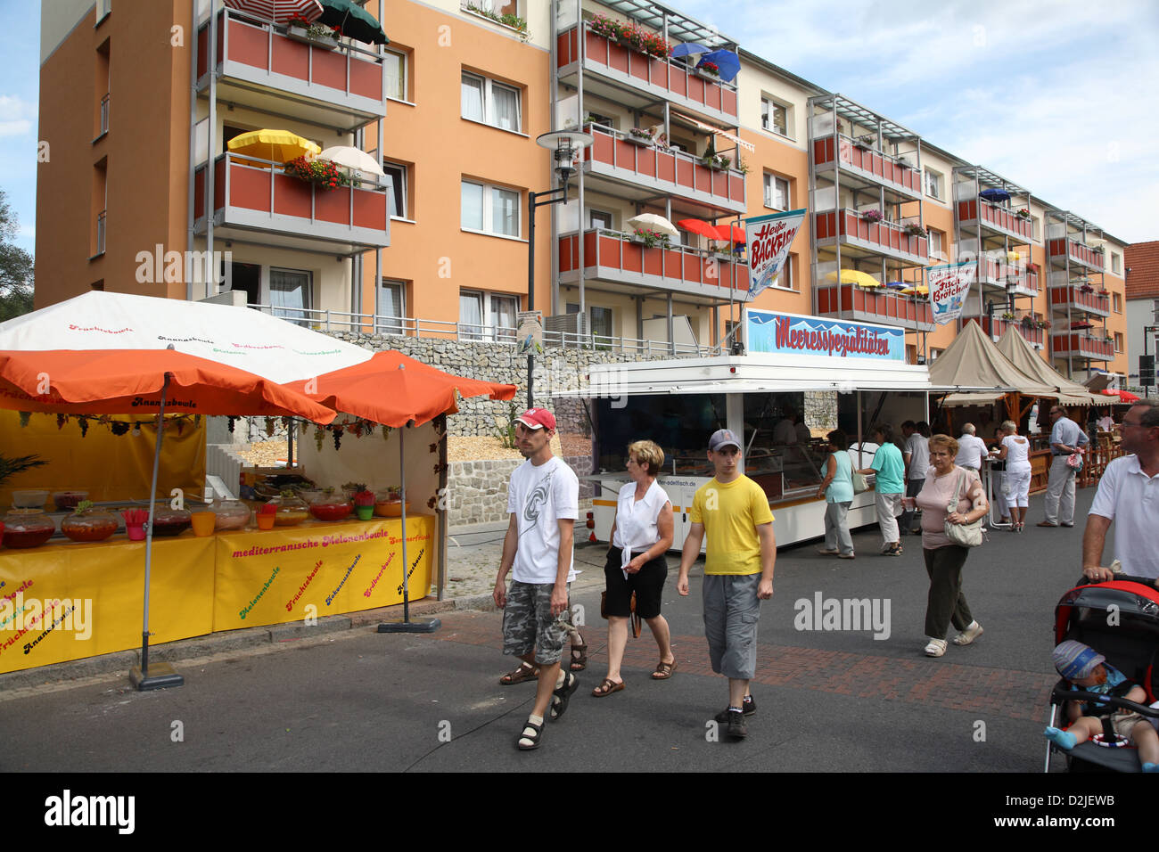 Spremberg, Germany, visitors at a street festival in Spremberg Stock ...