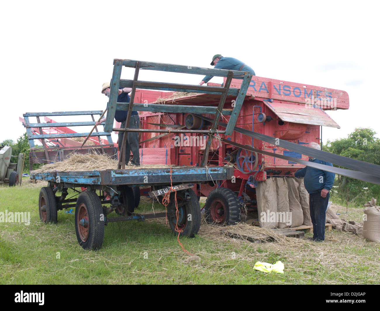 Vintage Ransome threshing machine working at Morton Steam and Vintage ...