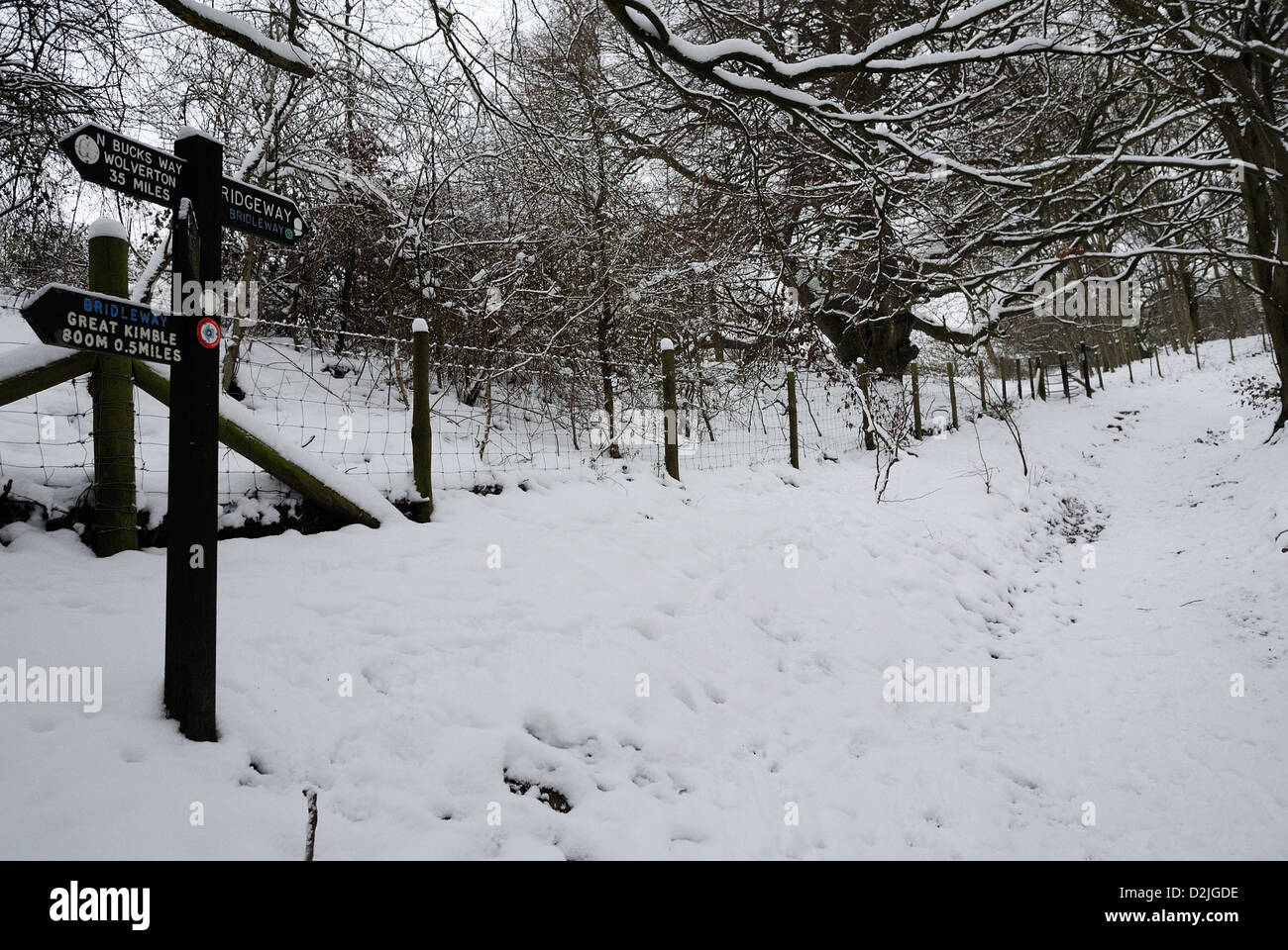 Snow bridleway hi-res stock photography and images - Alamy
