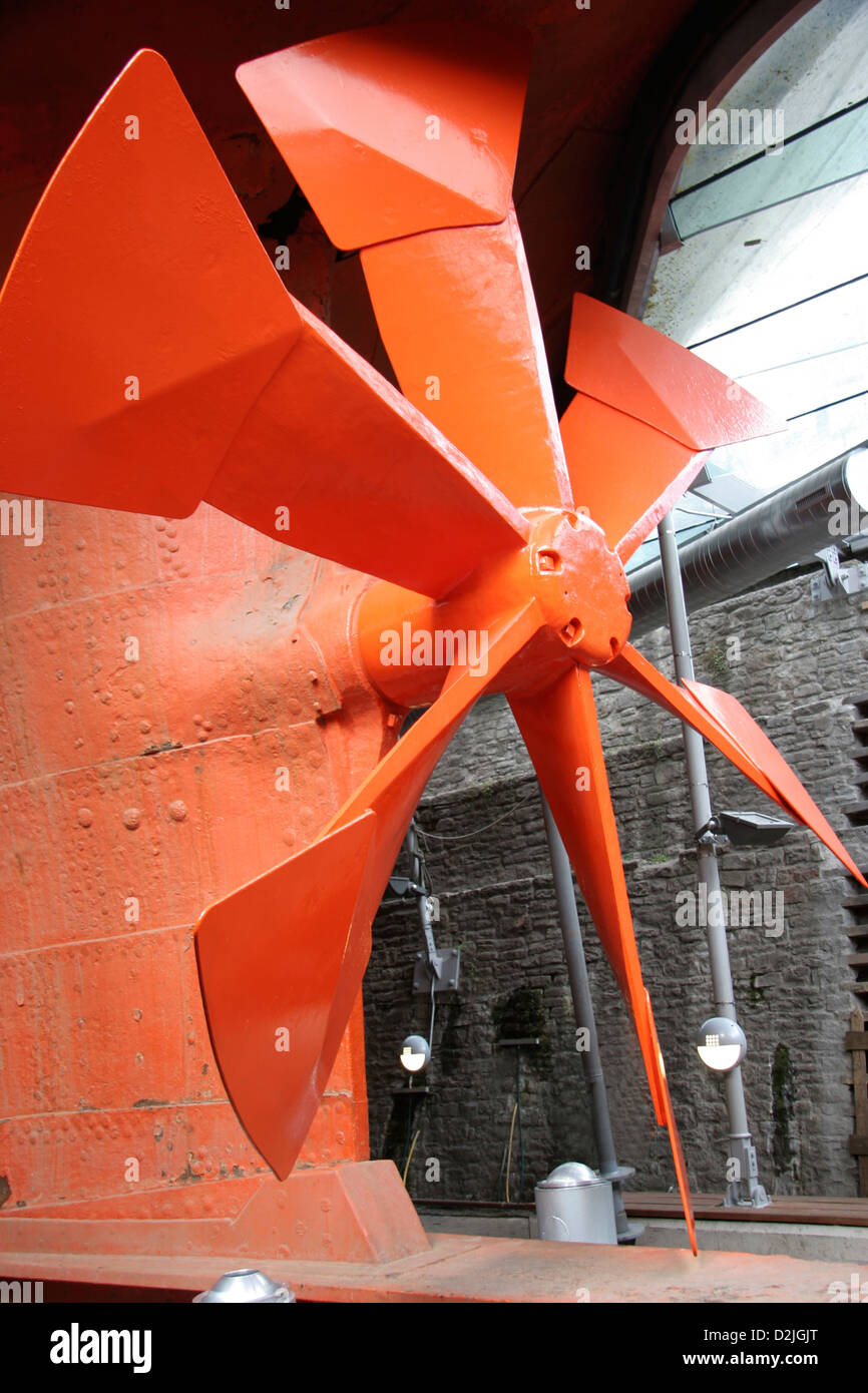 The propeller that drove the first iron steamship in the World, now ...