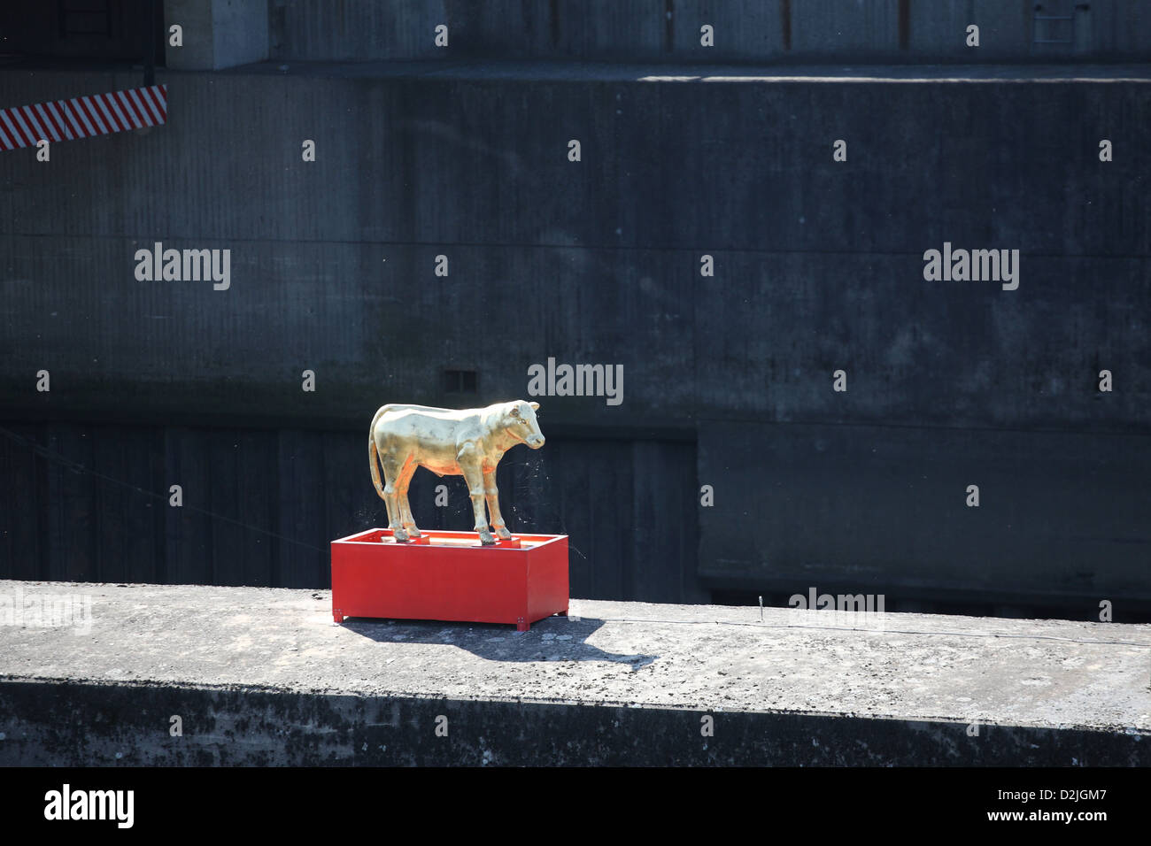 Season veal figure calf sculpture calf statue hi-res stock photography ...