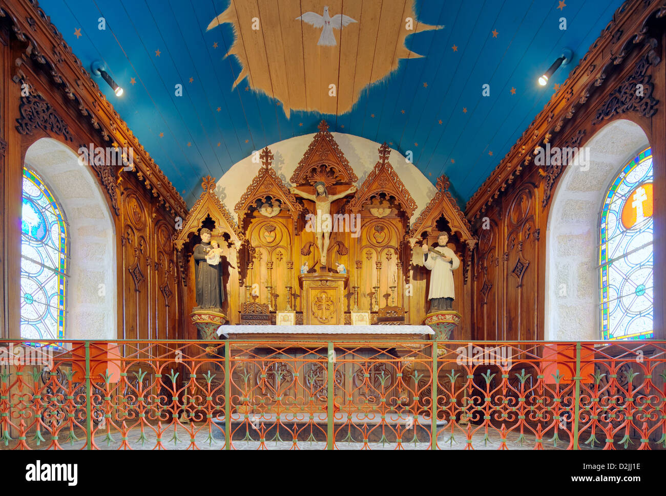 La Vraie Croix, France, altar in a chapel Stock Photo - Alamy