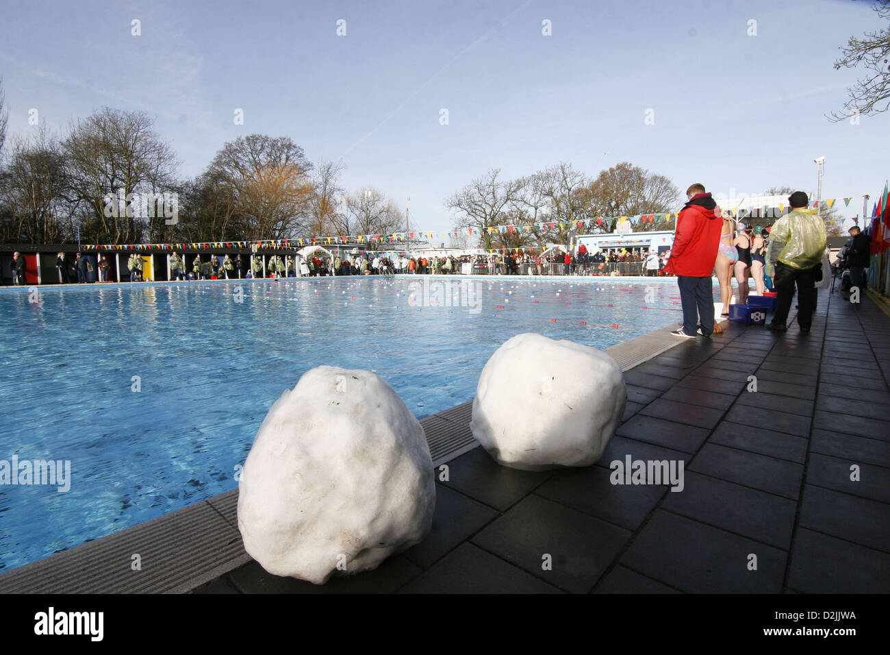 Tooting bec lido swimming pool hi-res stock photography and images - Alamy
