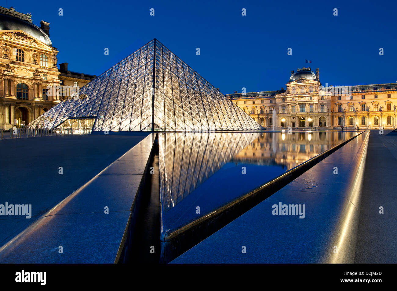 Louvre triangle hi-res stock photography and images - Alamy