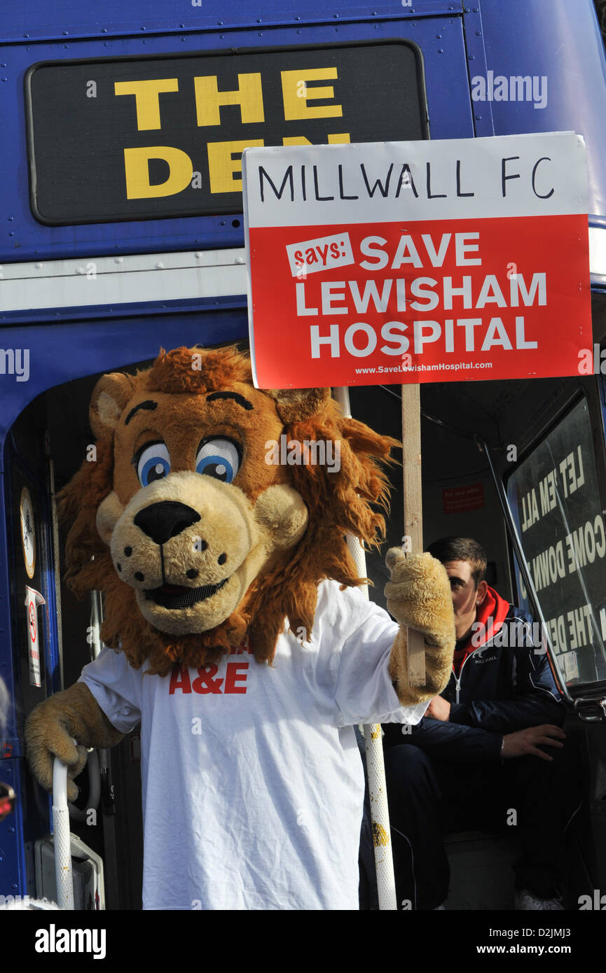 Millwall mascot hi-res stock photography and images - Alamy