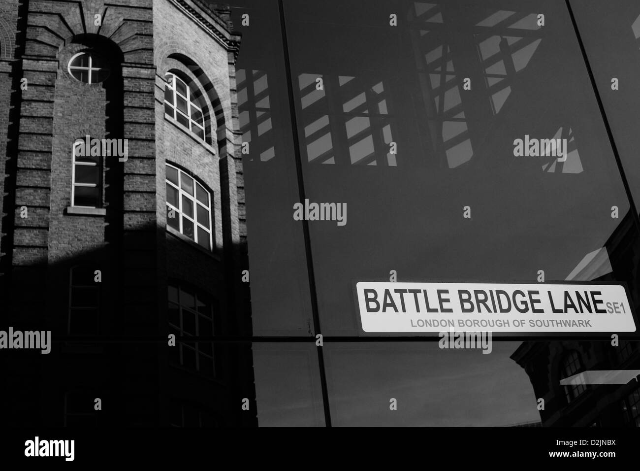 Battle bridge lane hi-res stock photography and images - Alamy