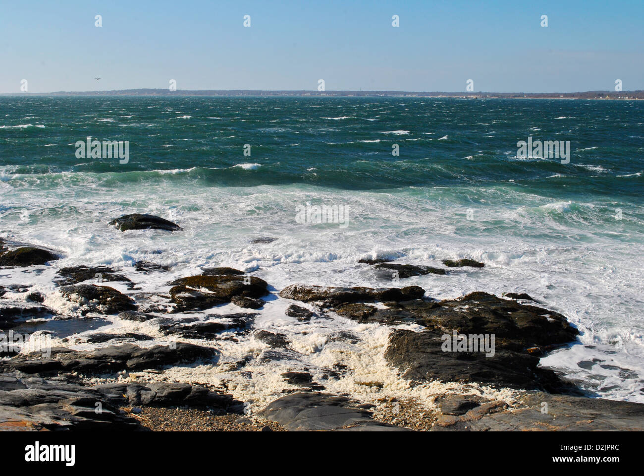 Scenic rocky beach blue sky hi-res stock photography and images - Alamy