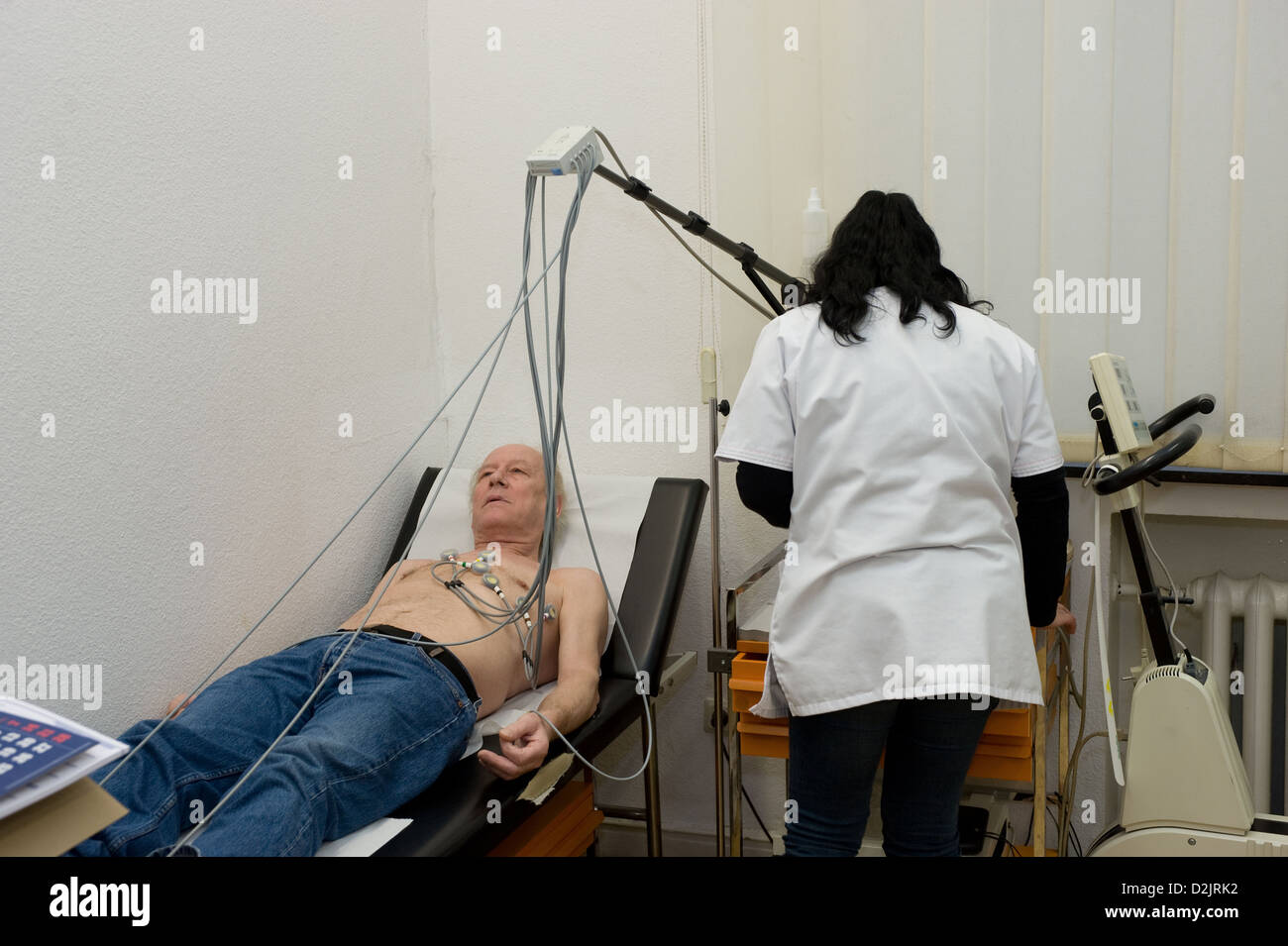 Ecg study hi-res stock photography and images - Alamy