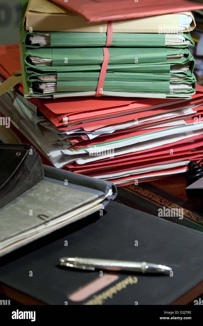 Piles of files hi-res stock photography and images - Alamy