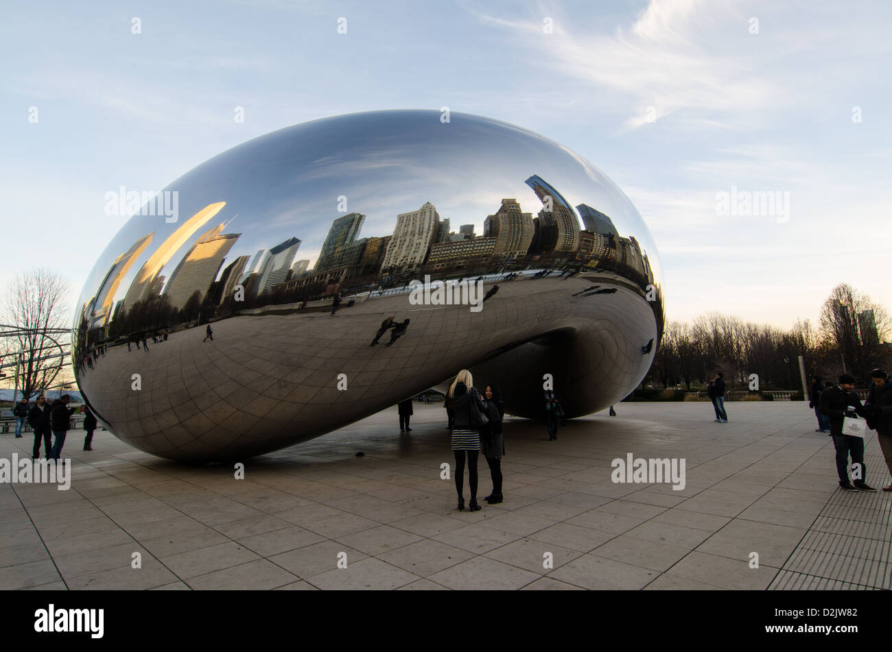 The Bean in Downtown Chicago, IL, USA Stock Photo - Alamy