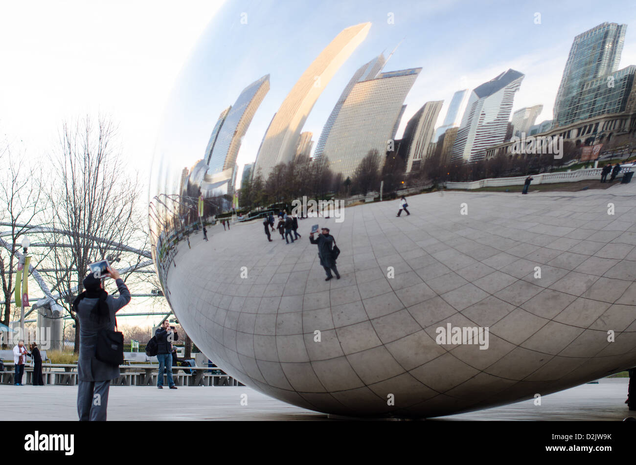The Bean in Downtown Chicago, IL, USA Stock Photo - Alamy