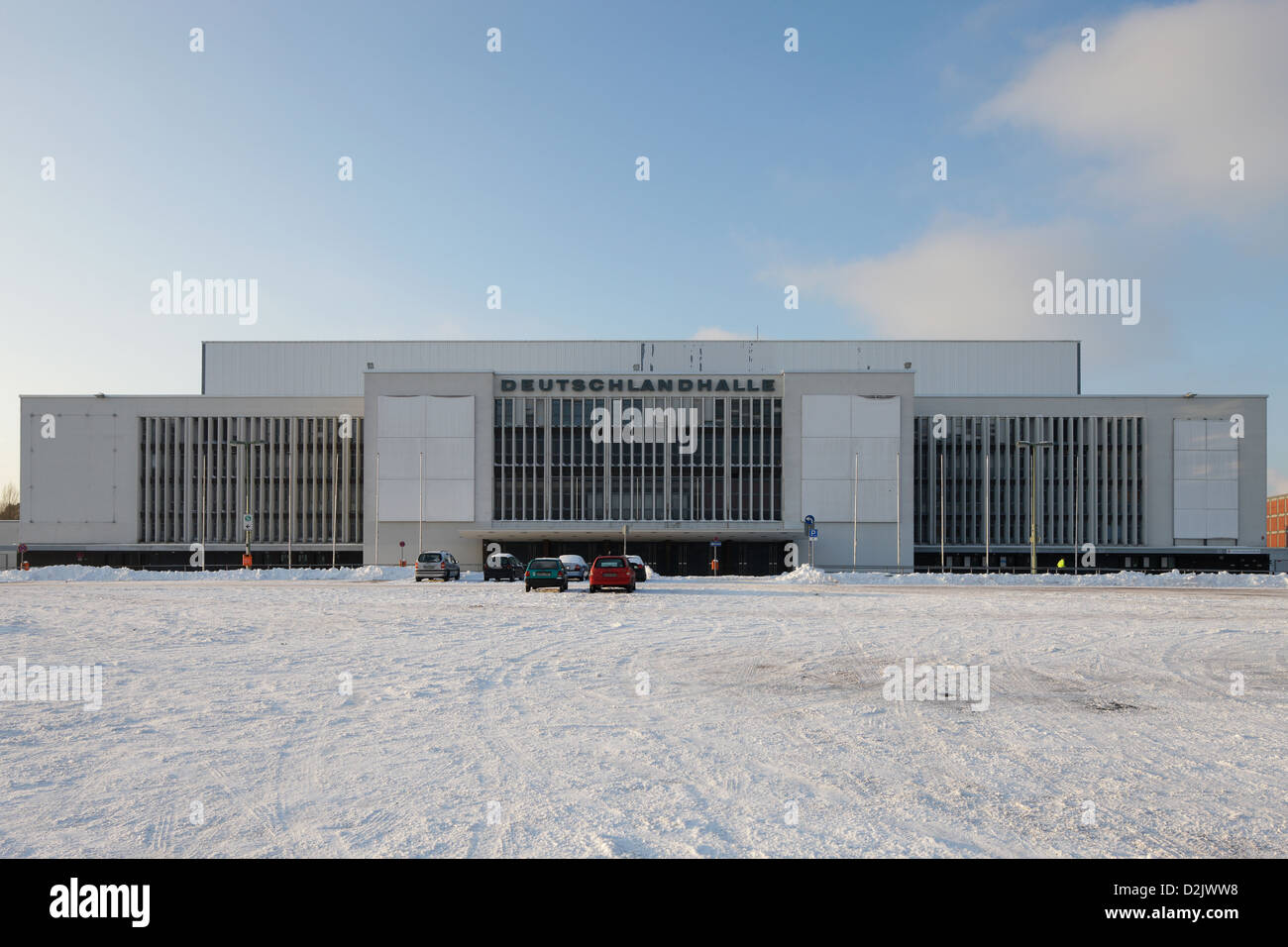 Covered arena hi-res stock photography and images - Alamy