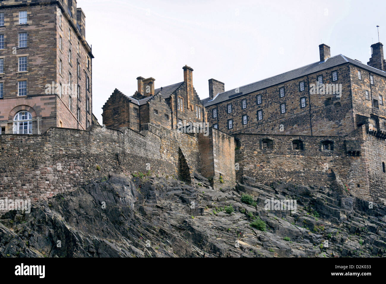 Defensive wall edinburgh hi-res stock photography and images - Alamy