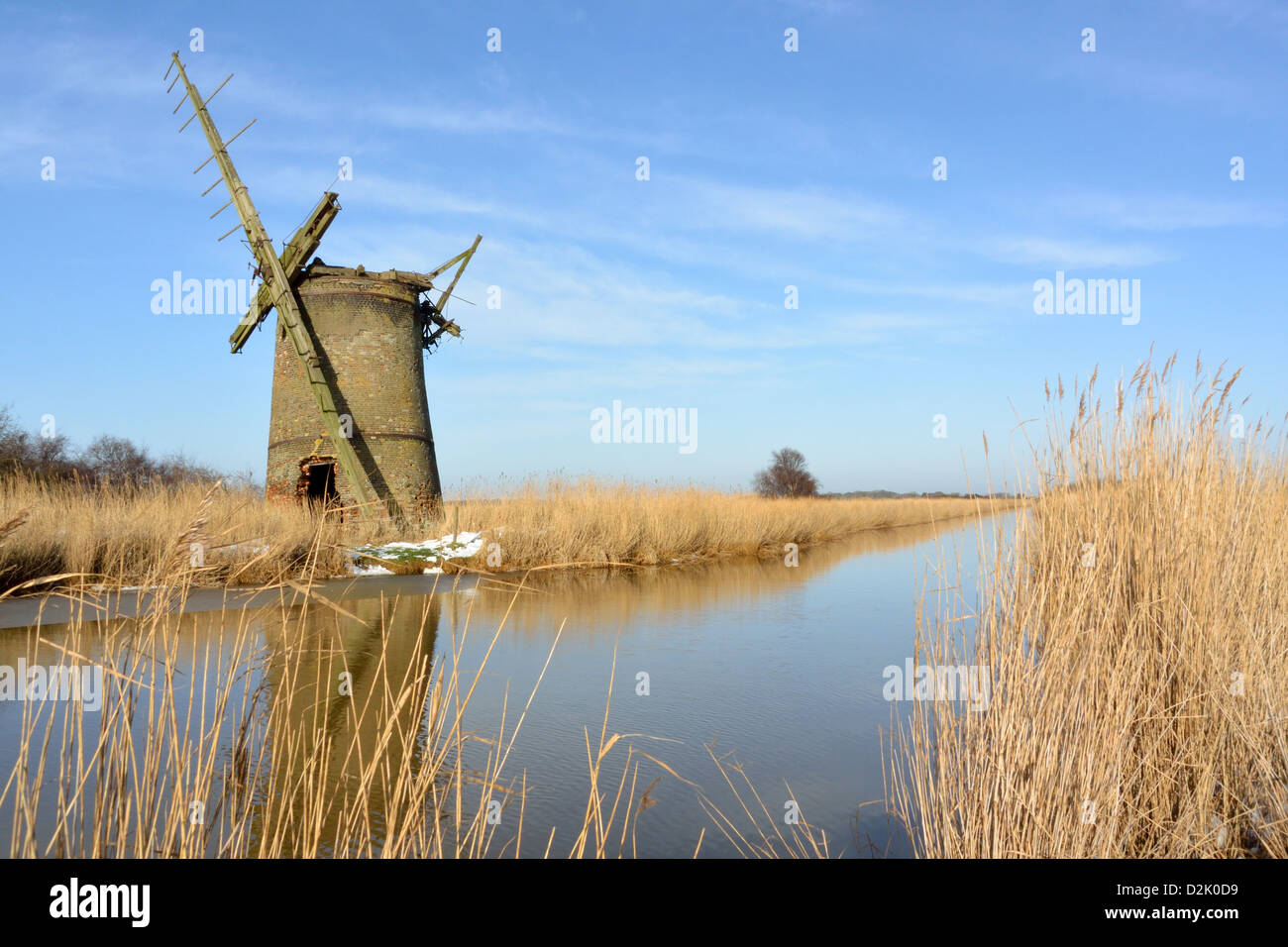 Brograve drainage mill derelict hi-res stock photography and images - Alamy