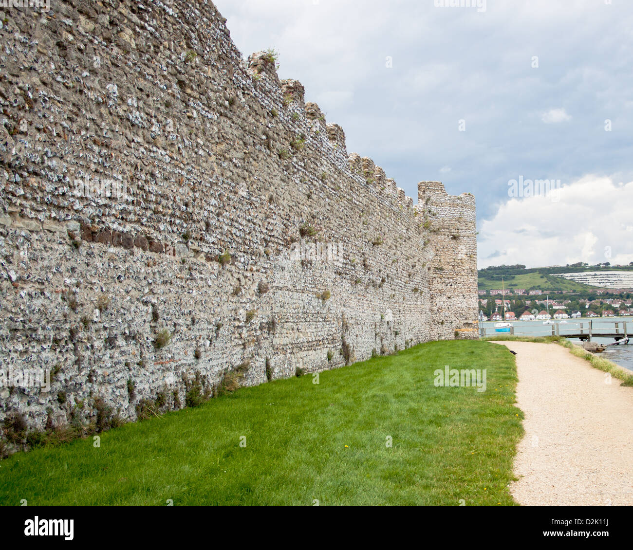 The intact Roman walls at Portchester castle, Portsmouth, England Stock ...