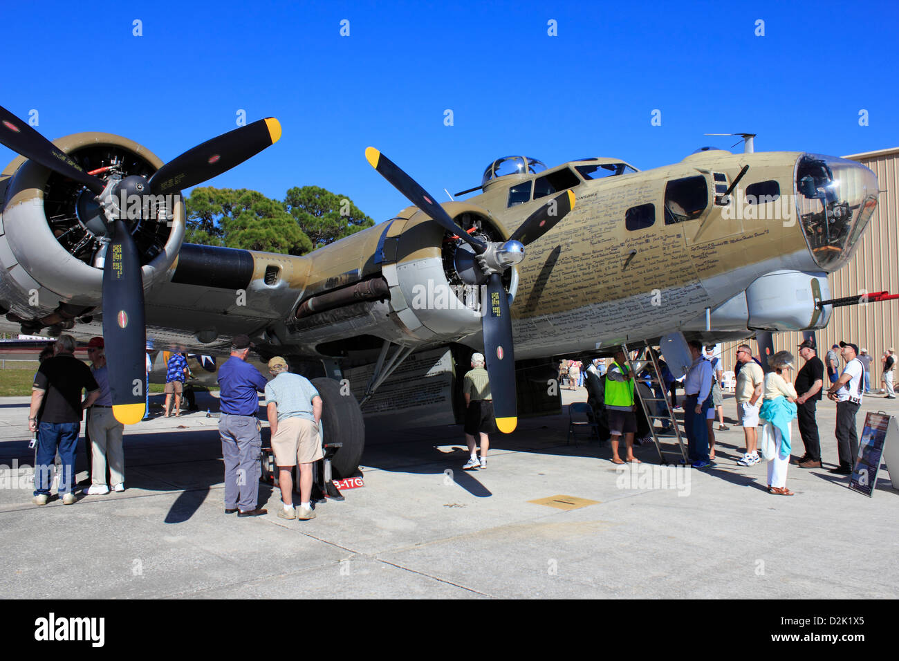 A Boeing B-17 Flying Fortress a four-engine WWII heavy bomber aircraft ...