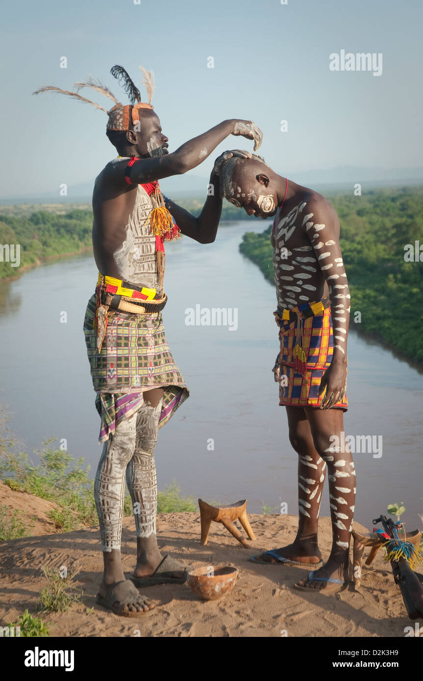 Tribal body painting hi-res stock photography and images - Alamy