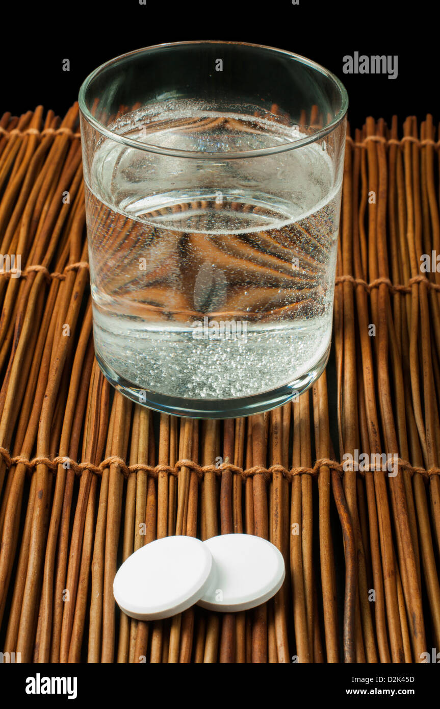 Water soluble aspirin hi-res stock photography and images - Alamy