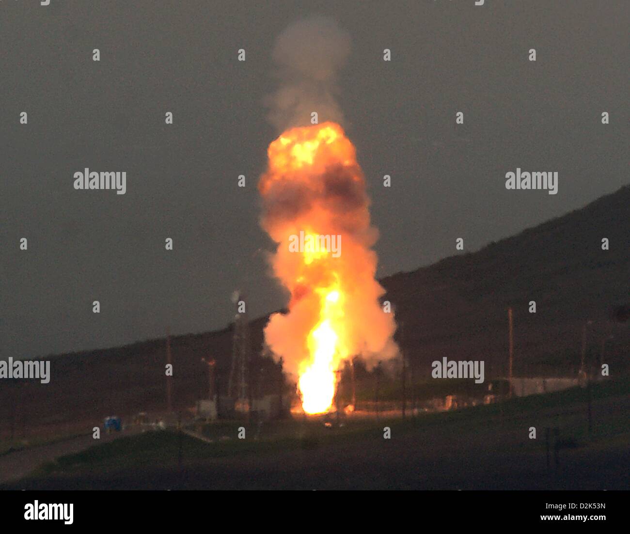 Space based ballistic missile interceptor hi-res stock photography and ...