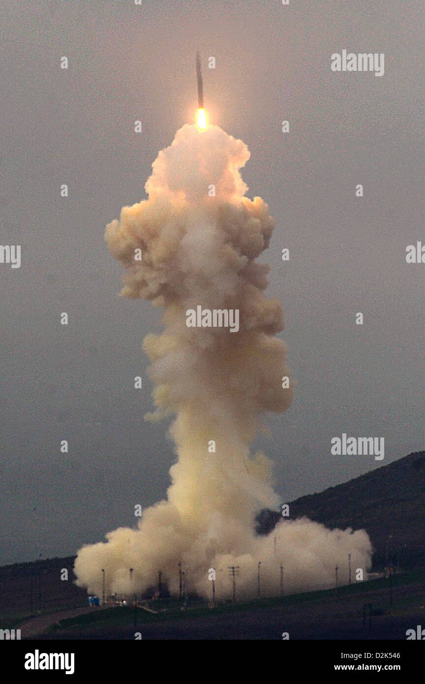 Space based ballistic missile interceptor hi-res stock photography and ...