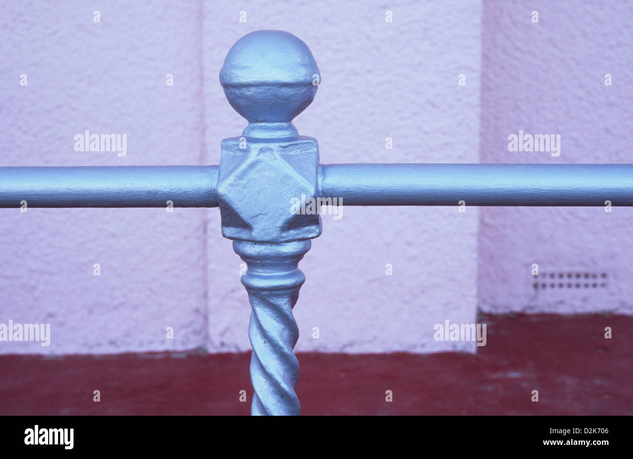 Silver paint wall hi-res stock photography and images - Alamy