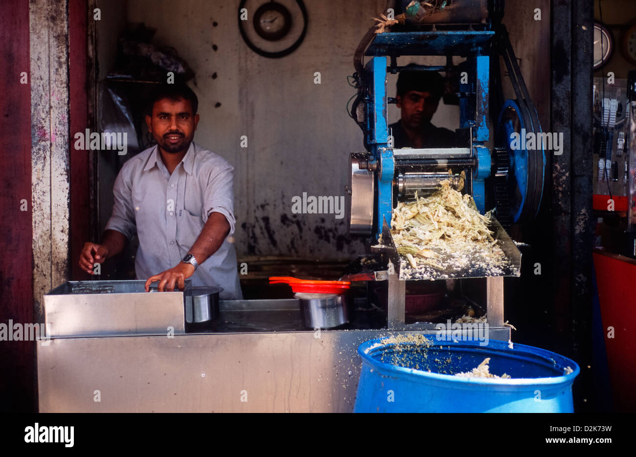 Street seller Mumbai India Stock Photo - Alamy